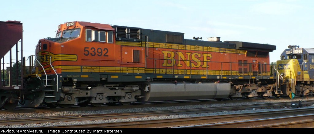 BNSF 5392